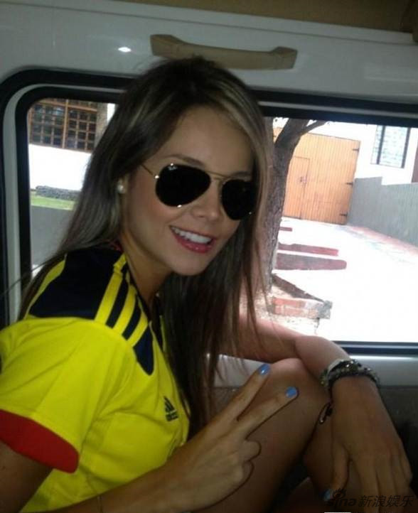 组图：哥伦比亚美艳记者抢镜 被评为世界杯女神 - 青岛新闻网