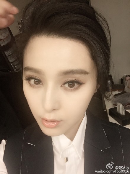 范冰冰晒美照庆粉丝破4000万网友催结婚 - 青岛新闻网